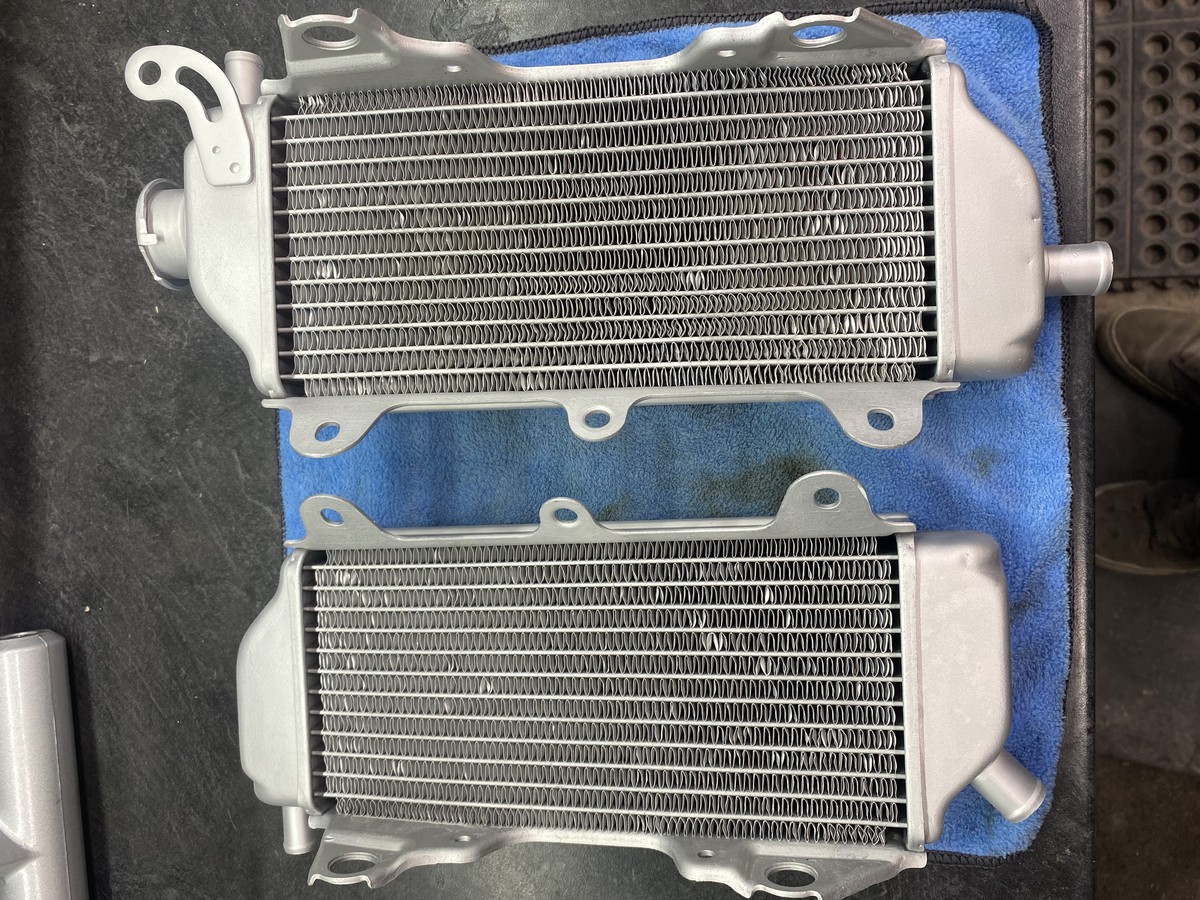 Need help identifying what bike these radiators from - Tech Help/Race ...