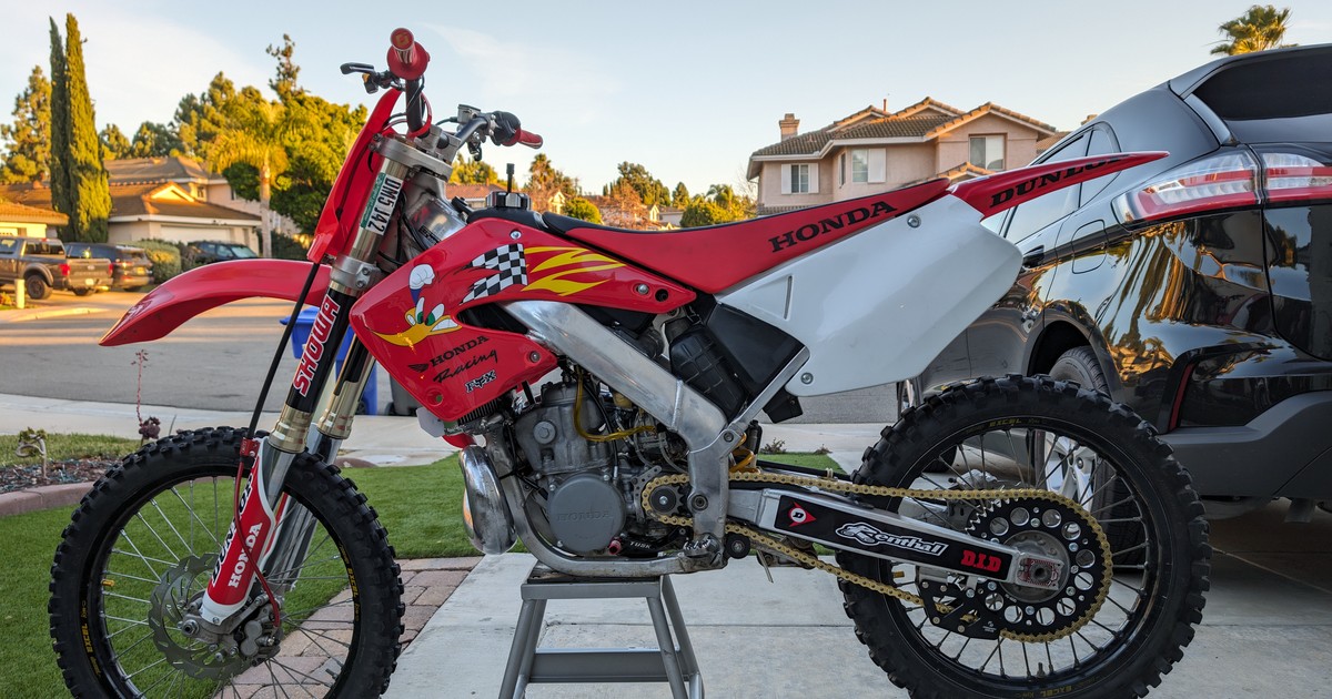 2001 CR250R Passion Fingers build - Bike Builds - Motocross Forums ...