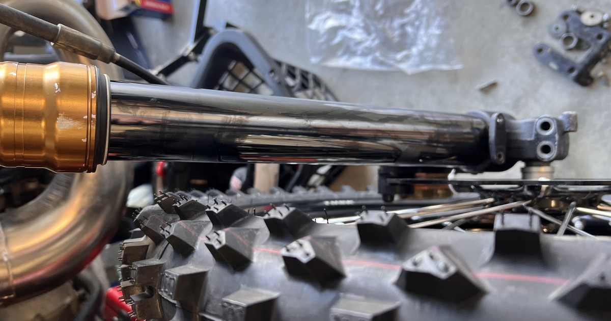 Showa RG3 AKit fitment issues rm250/rmz - Tech Help/Race Shop ...