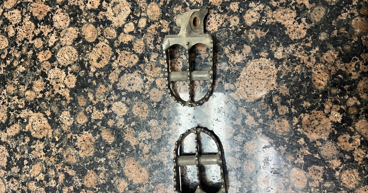 Lightspeed titanium pegs "YOT" 96-06 yz 125/250 steel frame yzf's also ...