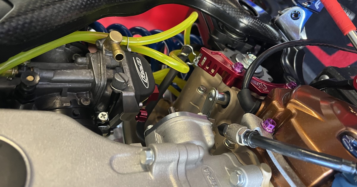 Vent tube routing on 07 CRF 250r - Tech Help/Race Shop - Motocross ...