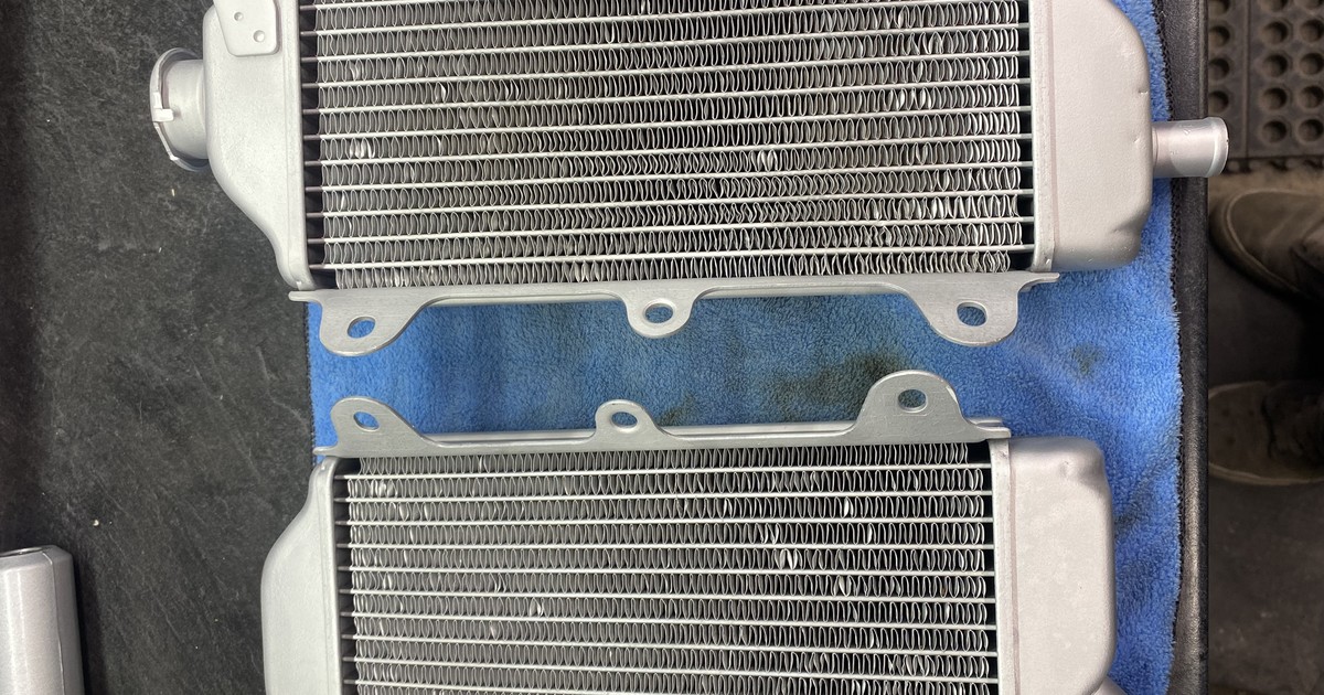 Need help identifying what bike these radiators from - Tech Help/Race ...