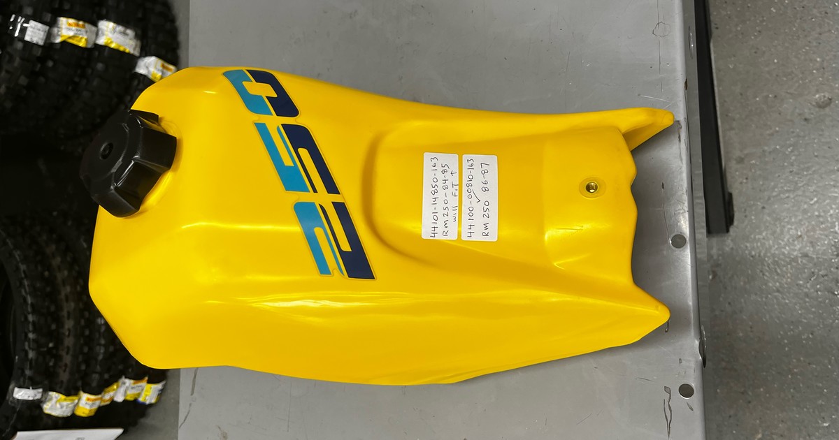 NOS SUZUKI RM250 1986-1987 fuel tank! - For Sale/Bazaar - Motocross ...